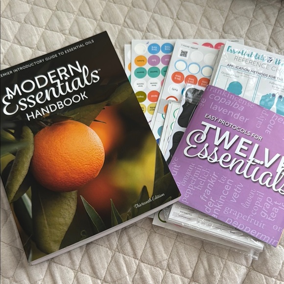 Doterra | Accents | Modern Essentials Handbook Bundle With Protocols ...